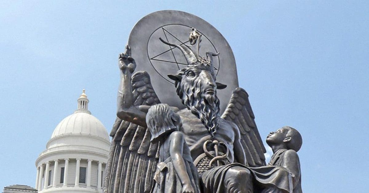 Christian Veteran Who Beheaded Satanic Altar At Iowa Capitol Charged ...