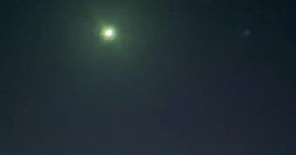 Mysterious Green Fireball Spotted In Florida Sky | WLT Report