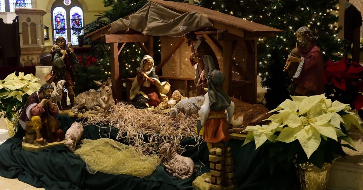 Sacrilegious Nativity Scene with Lesbian Virgin Mary Erected At Italian ...