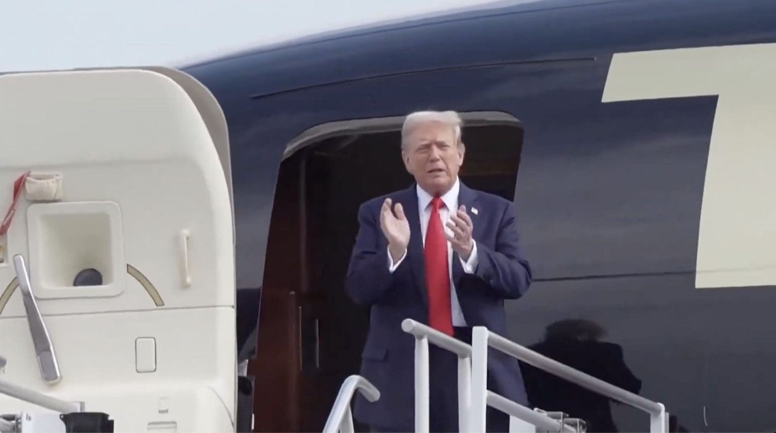 Here’s How Much More Followers Trump Has Compared To Kamala Harris On ...