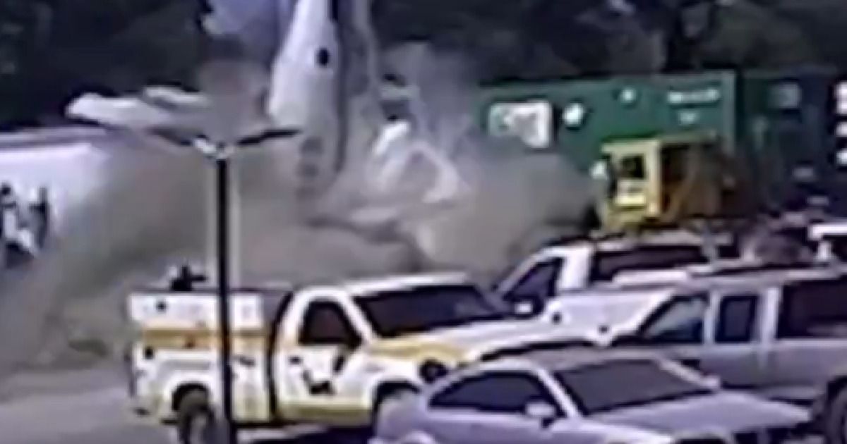 Two Dead After Plane Crashes Into Semi-Trucks In Texas | WLT Report