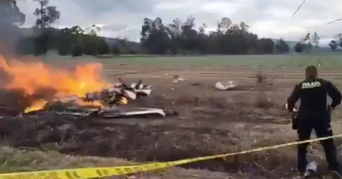 Popular Singer Dies In Plane Crash Hours Before He Was Set To Perform ...