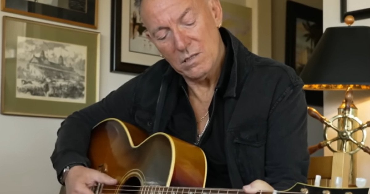 Bruce Springsteen Releases New Protest Song Called "Streets Of ...