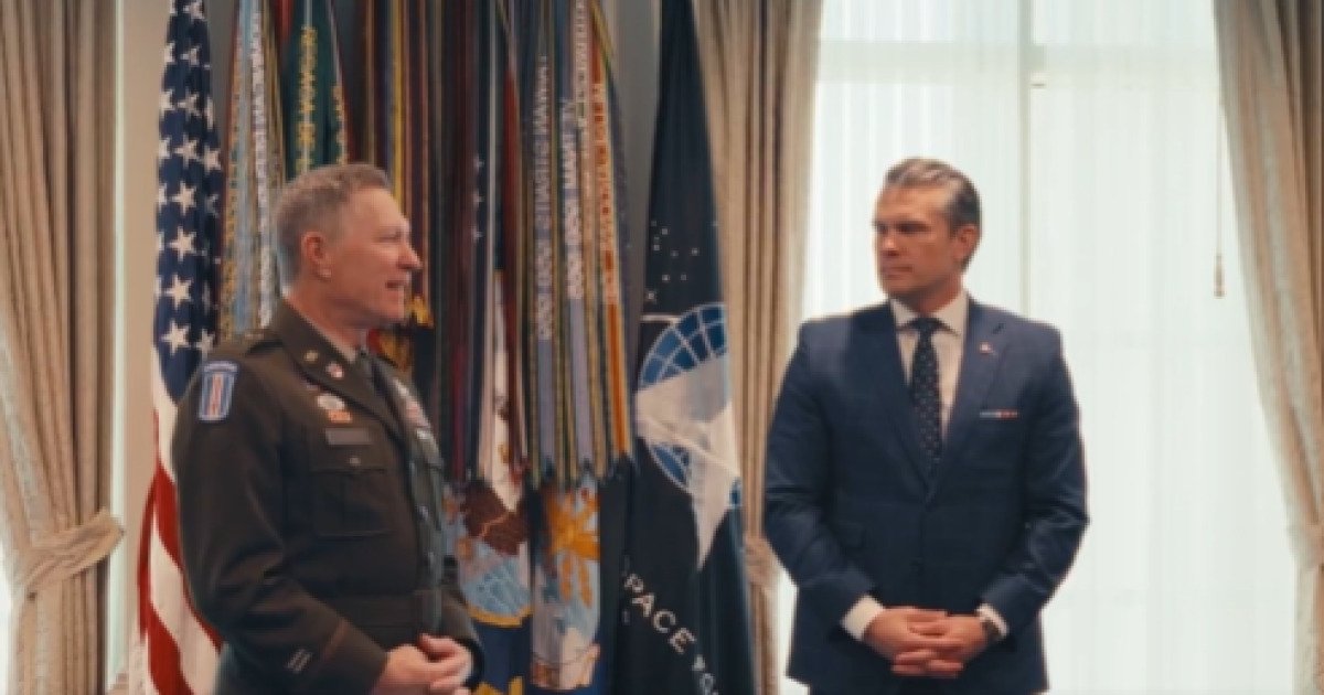 Country Music Star Craig Morgan Receives Military Promotion From ...