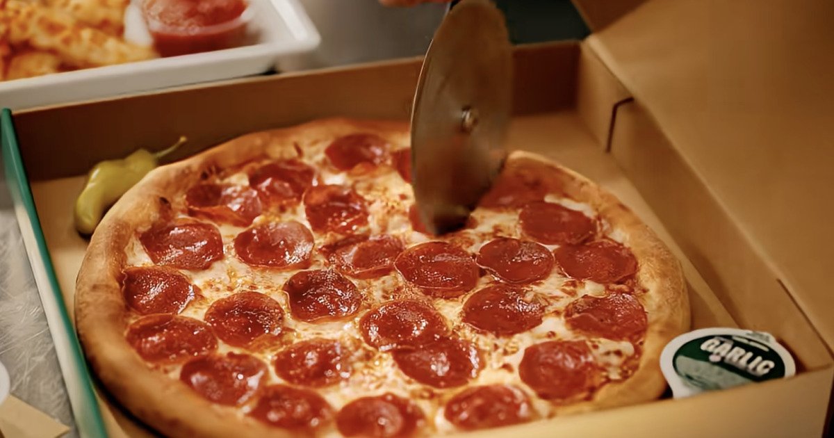 Popular Pizza Chain Announces It Will Close 300 Stores, Closures Have ...